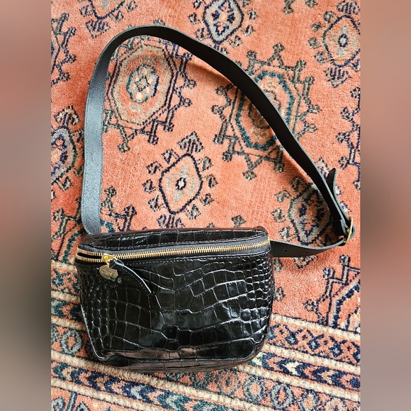 Clare V | Bags | Clare V Black Crocodileembossed Fanny Crossbody Bag ...